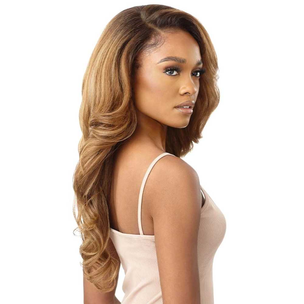 Julianne 24" Wig - Outre Perfect Hairline 13x6 HD Lace Frontal Wig